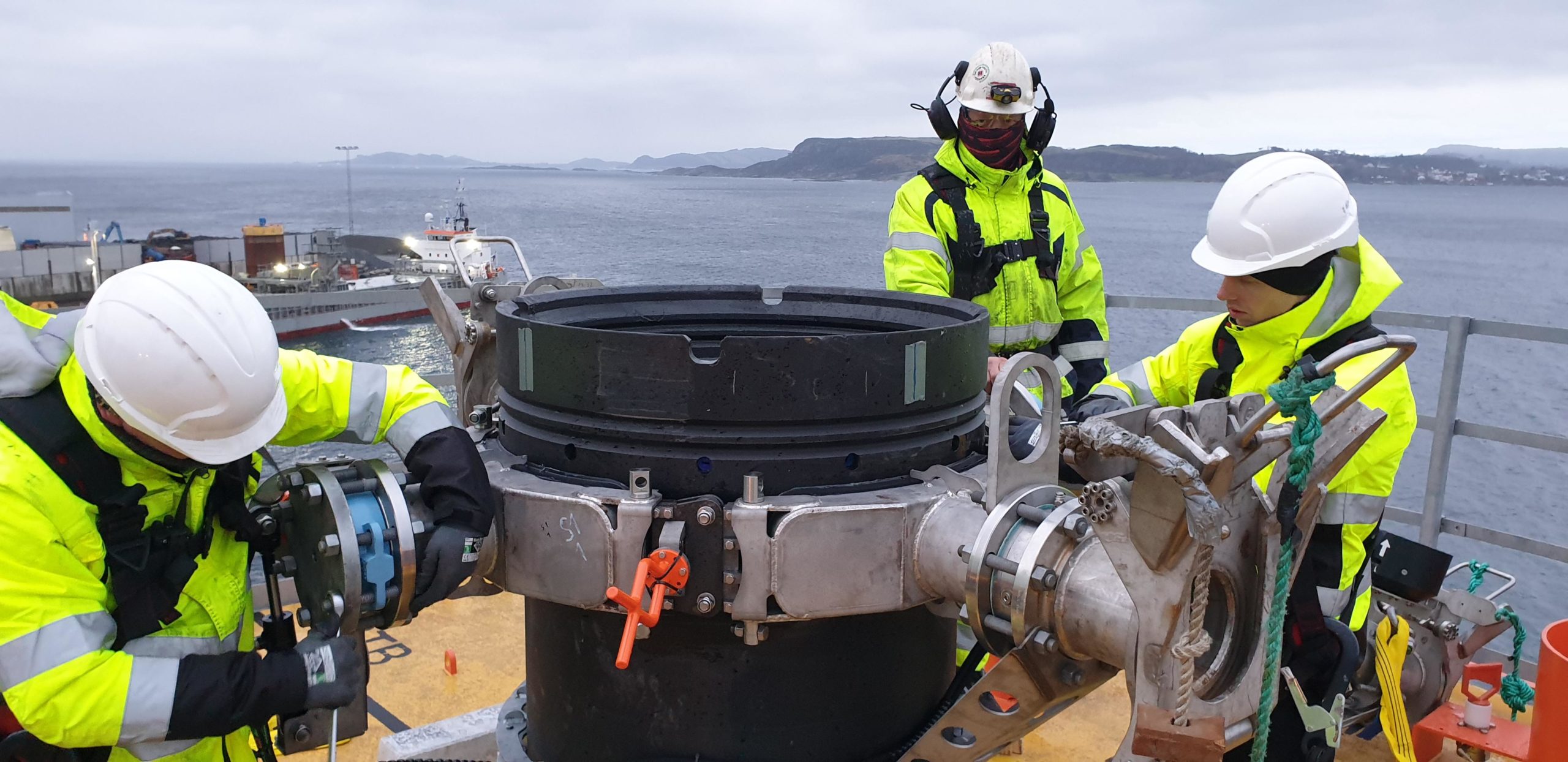Wellhead cement adapter - GNT Solutions